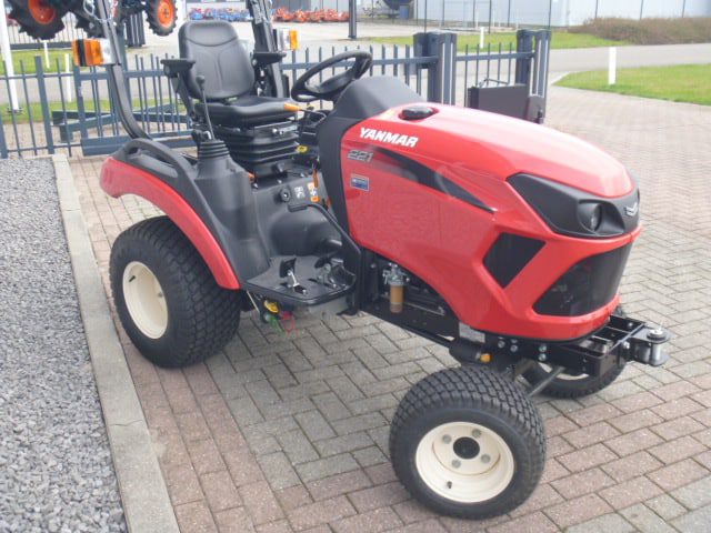 Yanmar SA221 4wd HST • VM Service