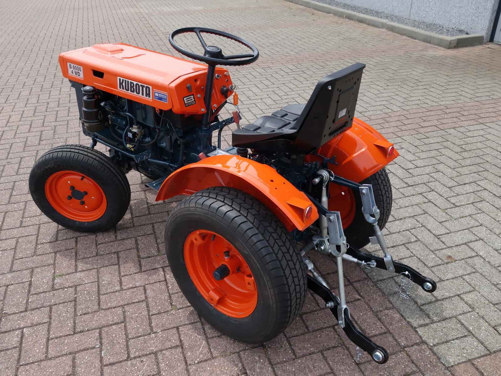 Kubota B6000 4wd • VM Service