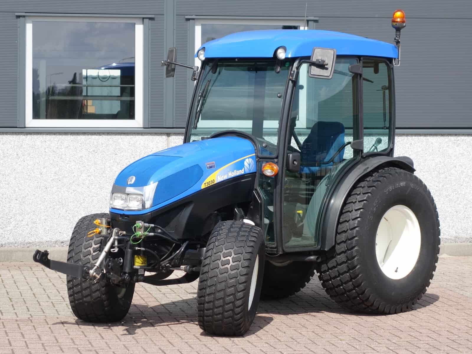 New Holland T3030 4wd • VM Service