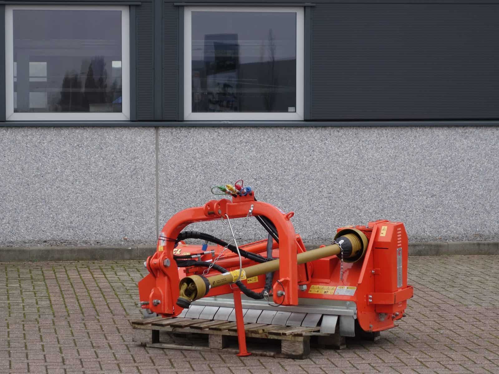 Tierre TCL Junior 160 • VM Service