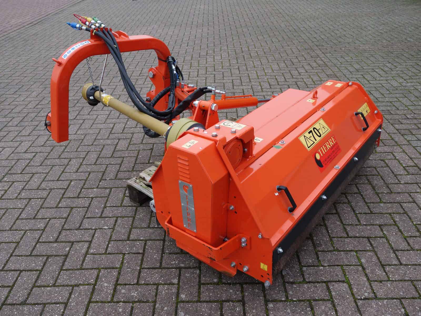 Tierre TCL Junior 160 • VM Service