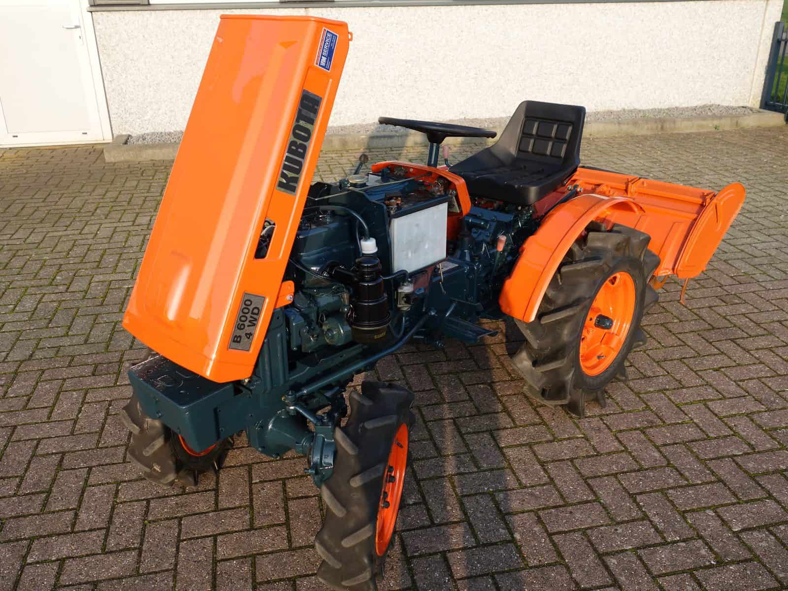 Kubota B6000 4wd • VM Service