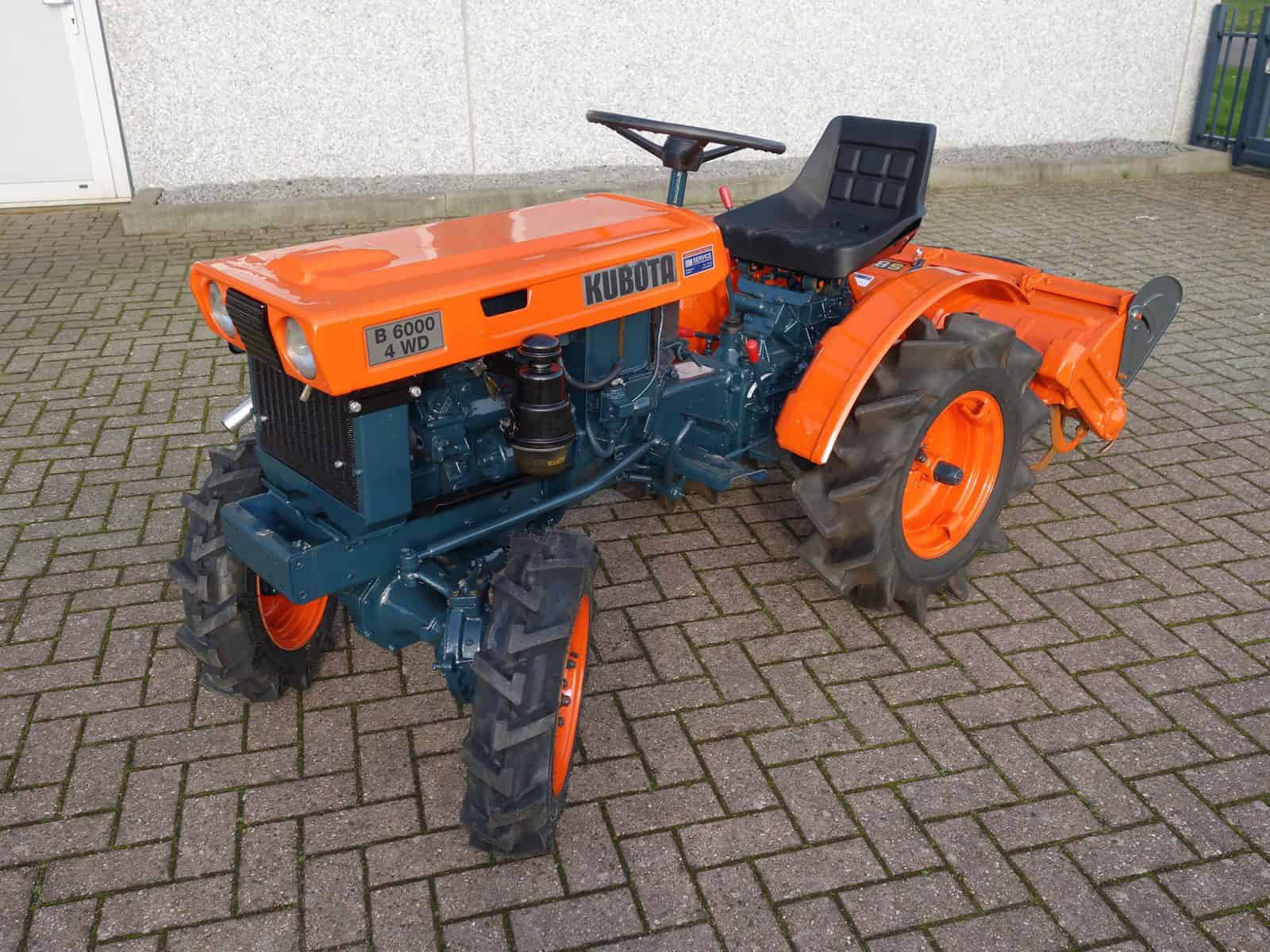 Kubota B6000 4wd • VM Service