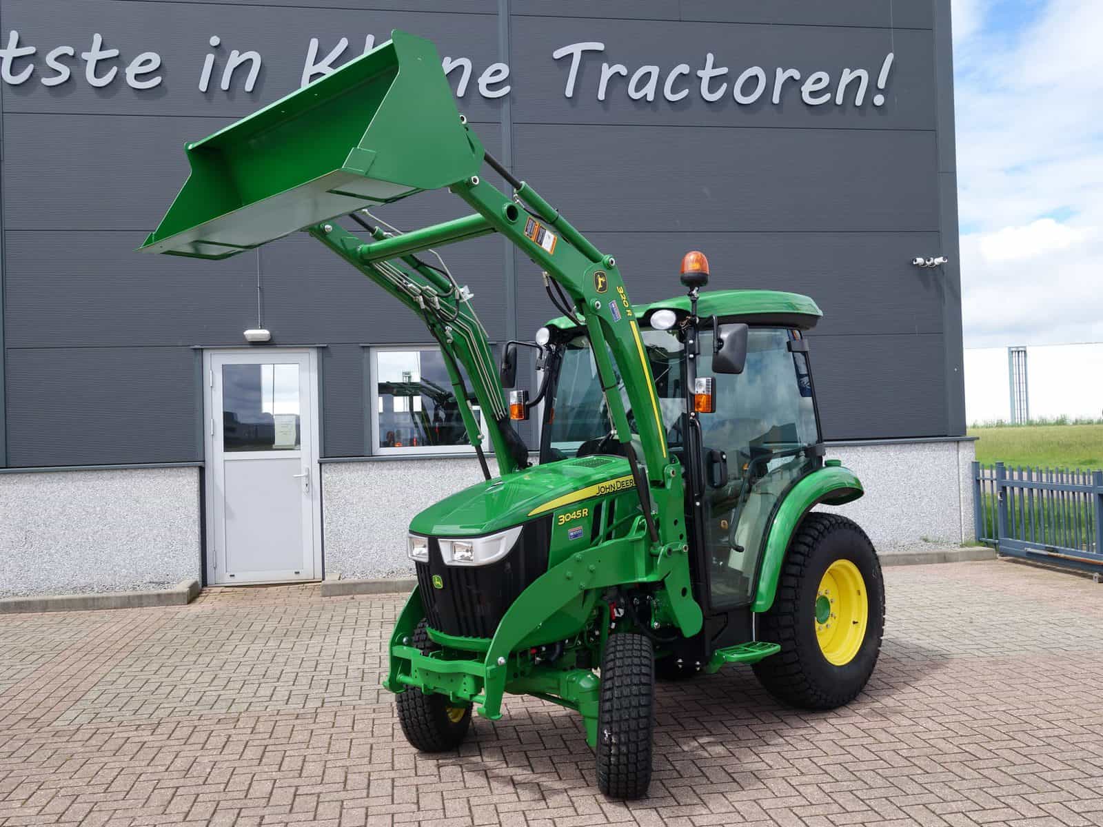 John Deere 3045R 4wd HST • VM Service
