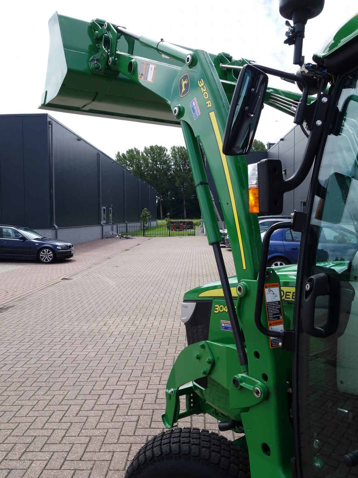 John Deere 3045R 4wd HST • VM Service