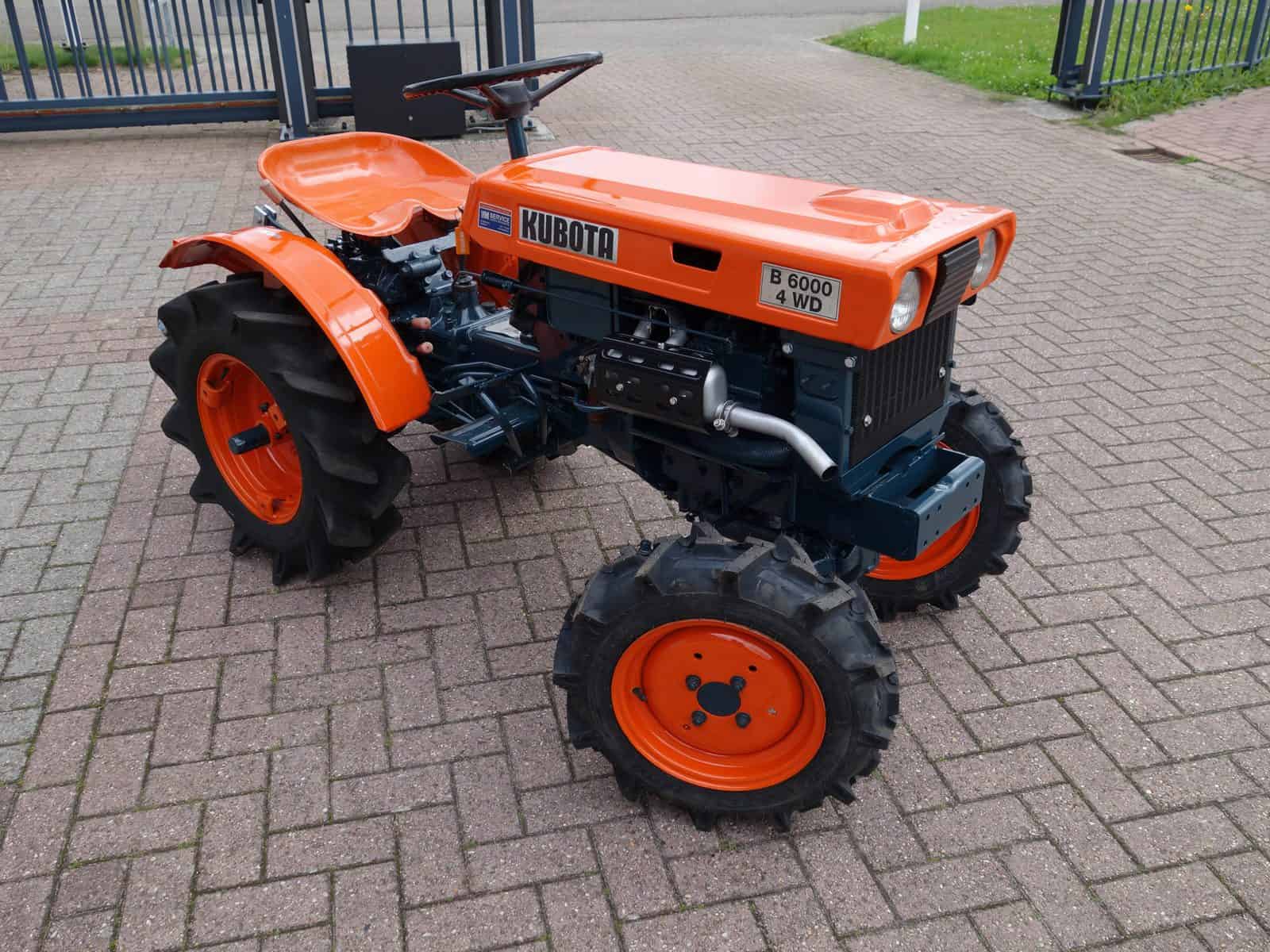 Kubota B6000 4wd • VM Service