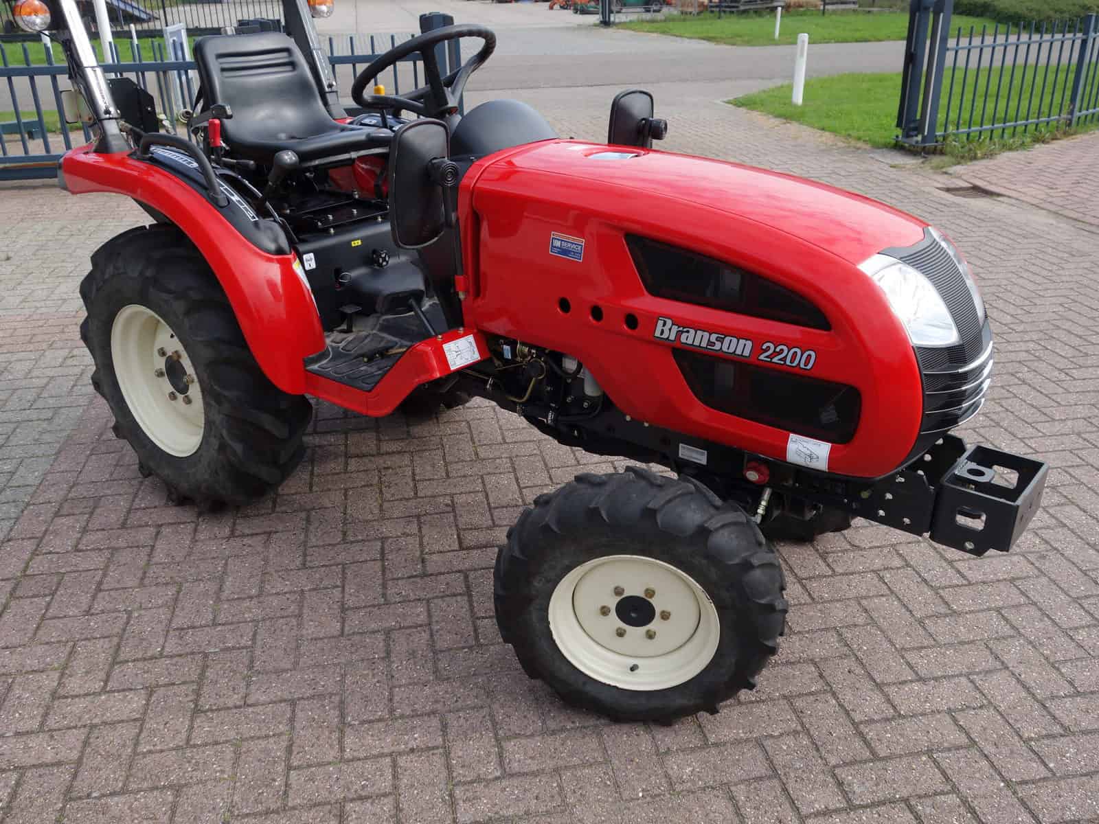 Branson 2200 4wd • VM Service