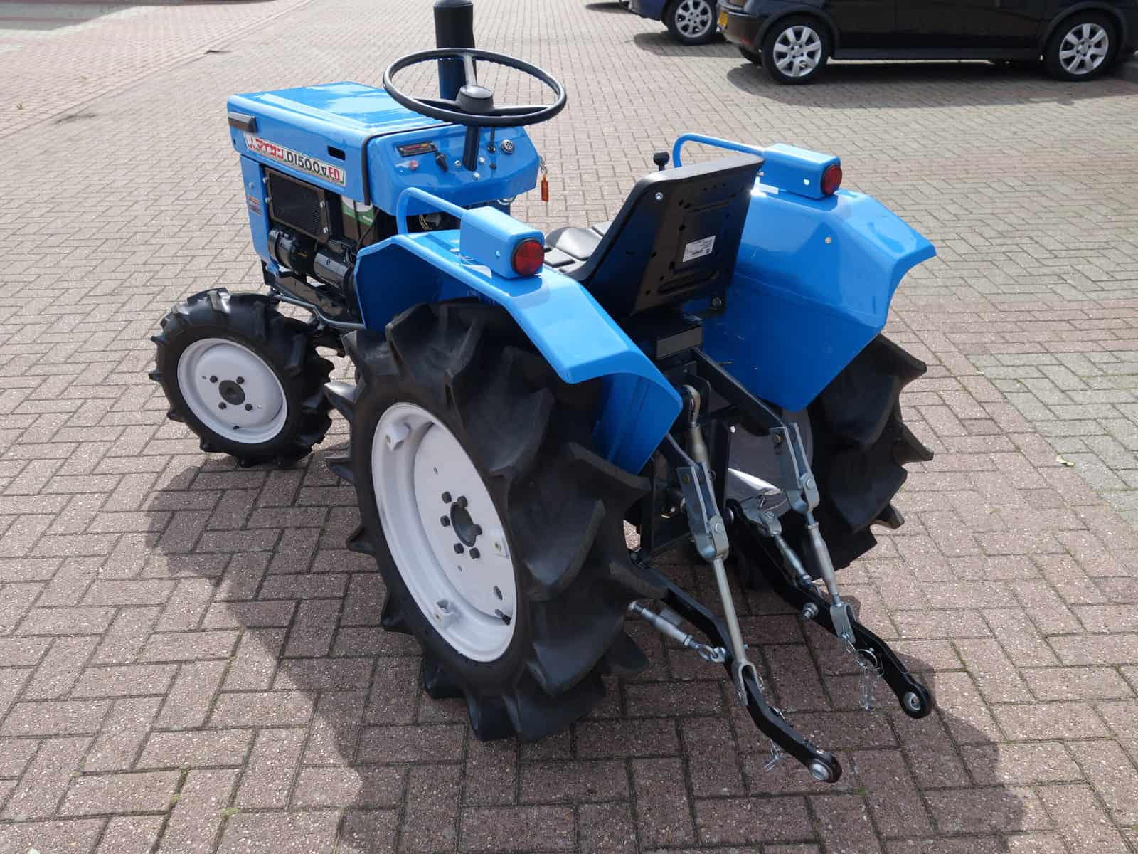 Mitsubishi D1500 4wd • VM Service