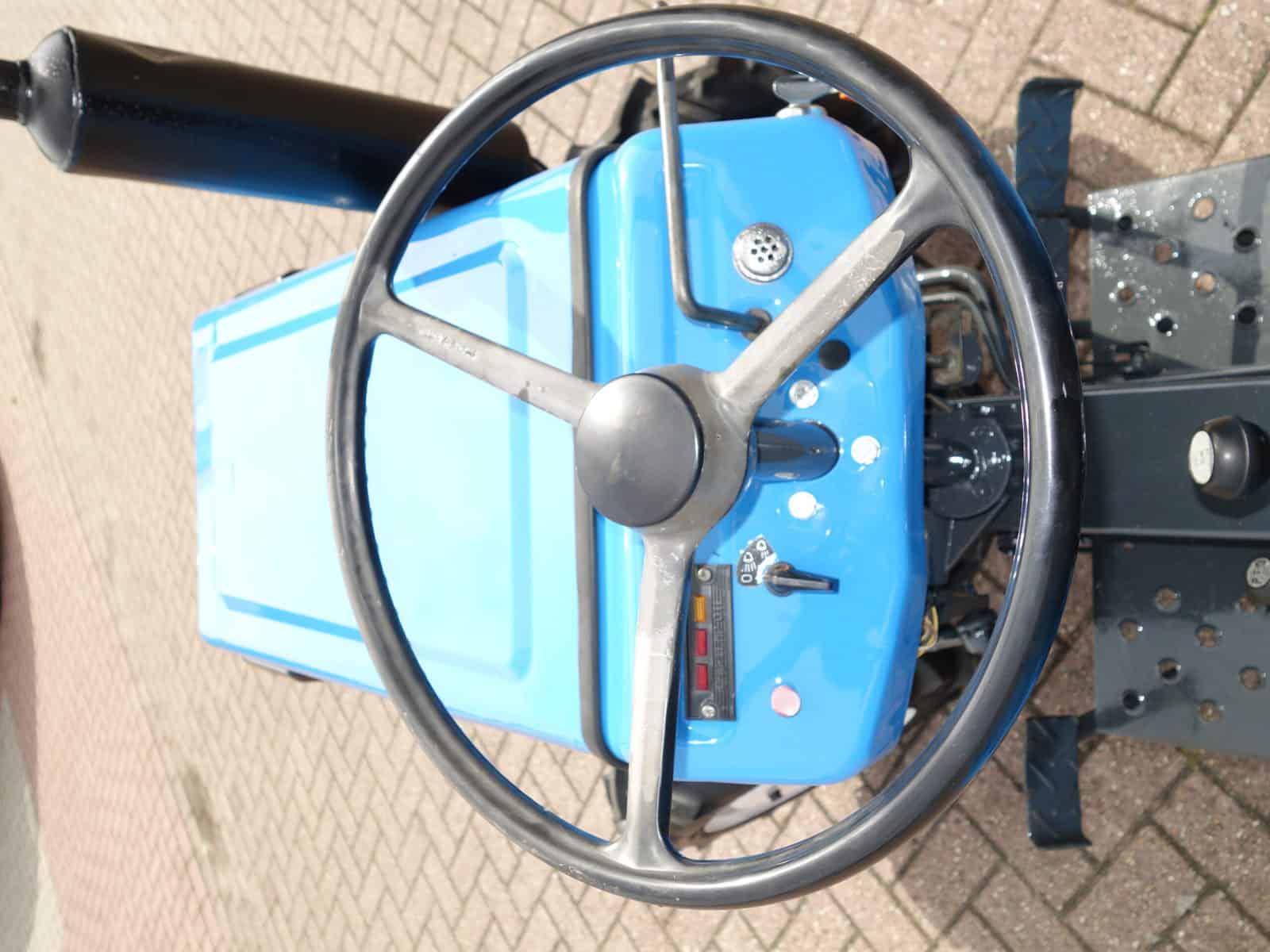 Mitsubishi D1500 4wd • VM Service