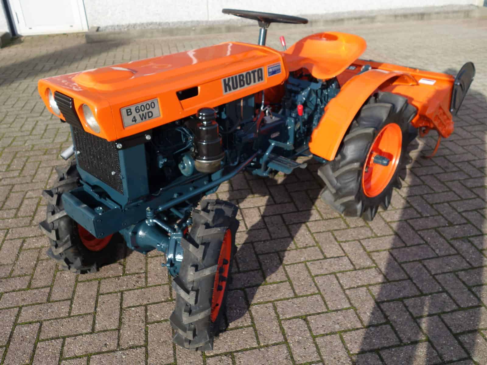 Kubota B6000 4wd • VM Service