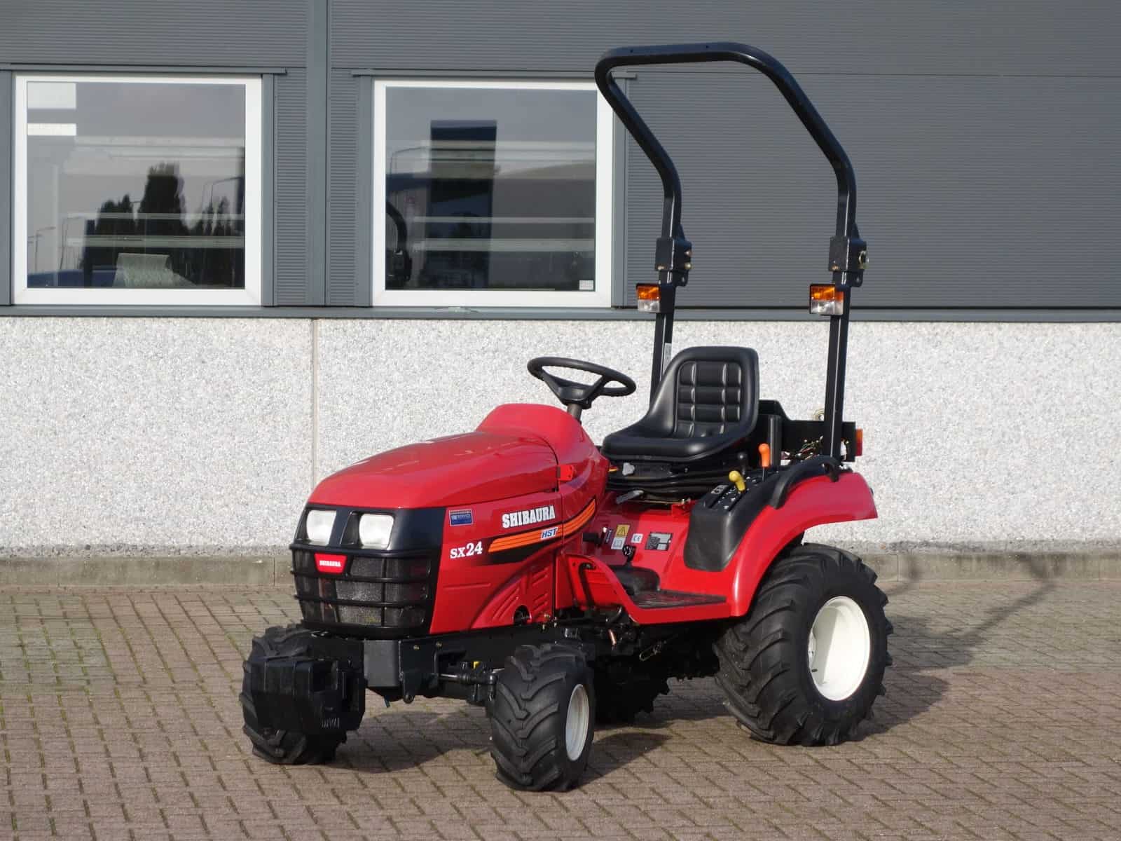 Shibaura SX-24 4wd HST • VM Service