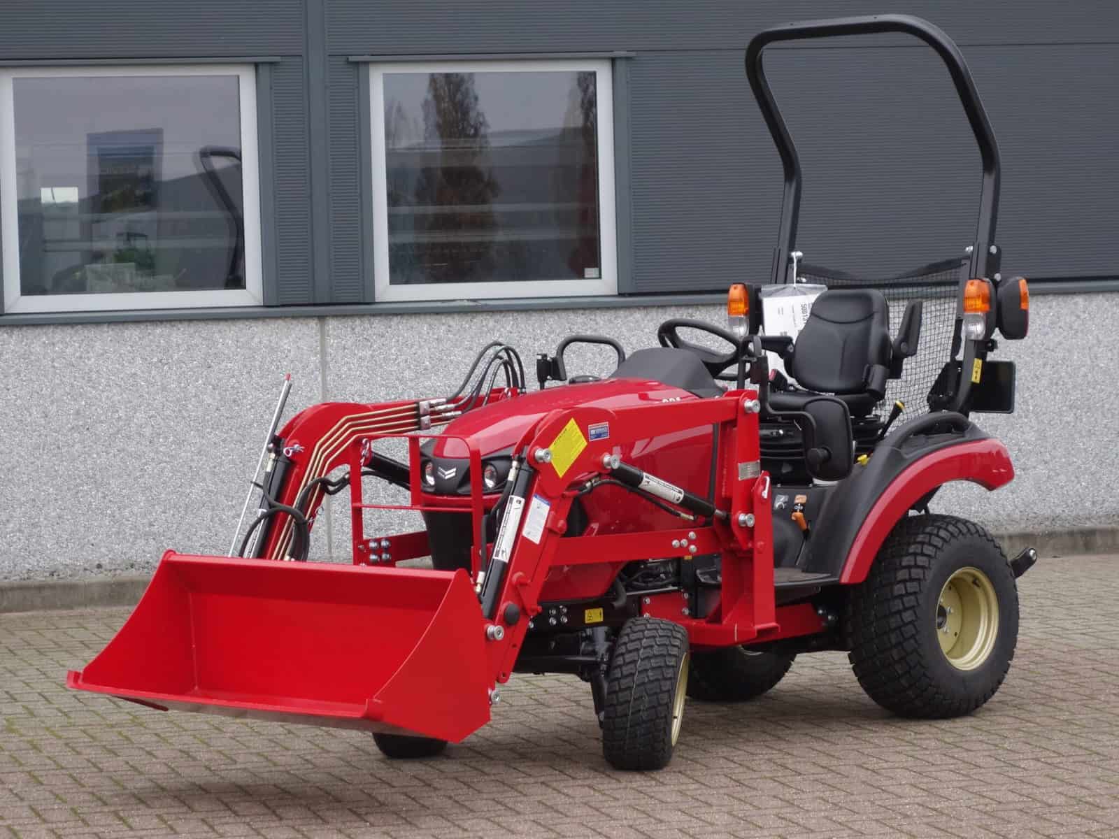 Yanmar SA221 4wd HST • VM Service