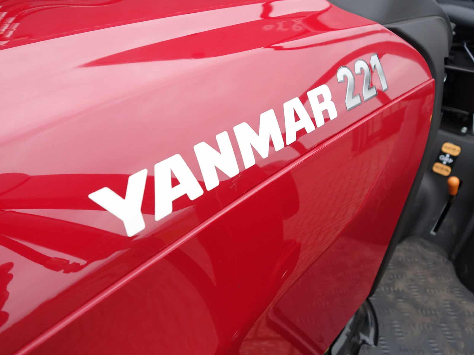 Yanmar SA221 4wd HST • VM Service