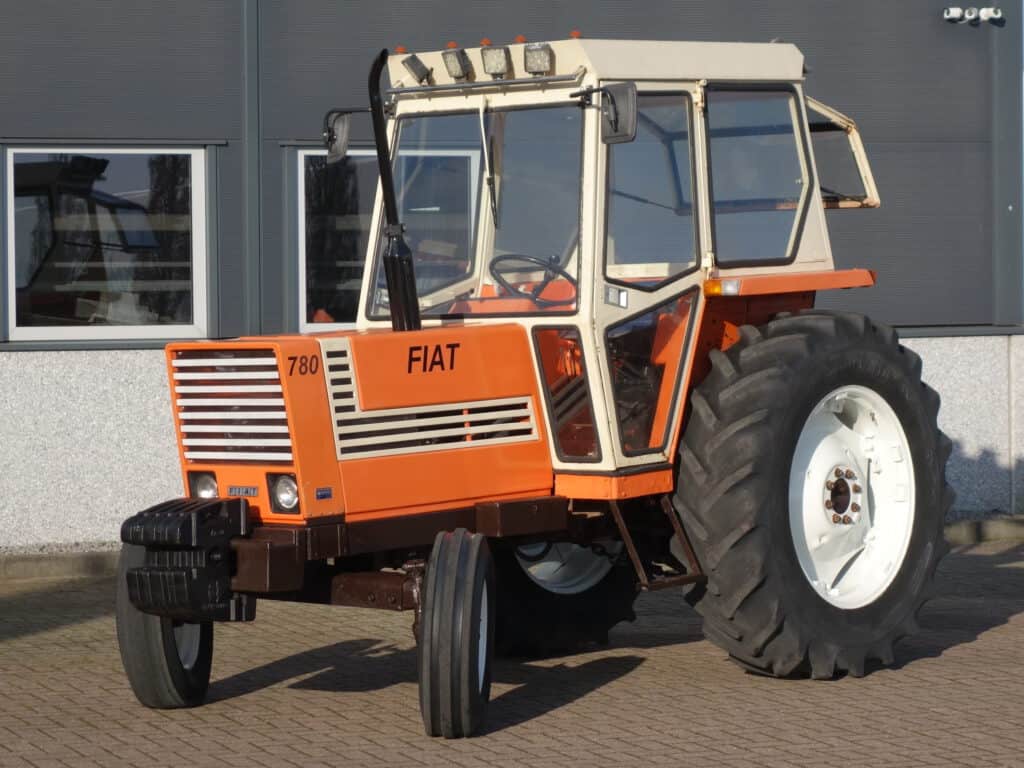 Fiat 780 2wd • VM Service