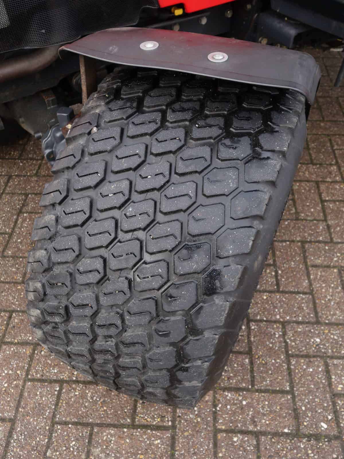 MF 1547 4wd • VM Service