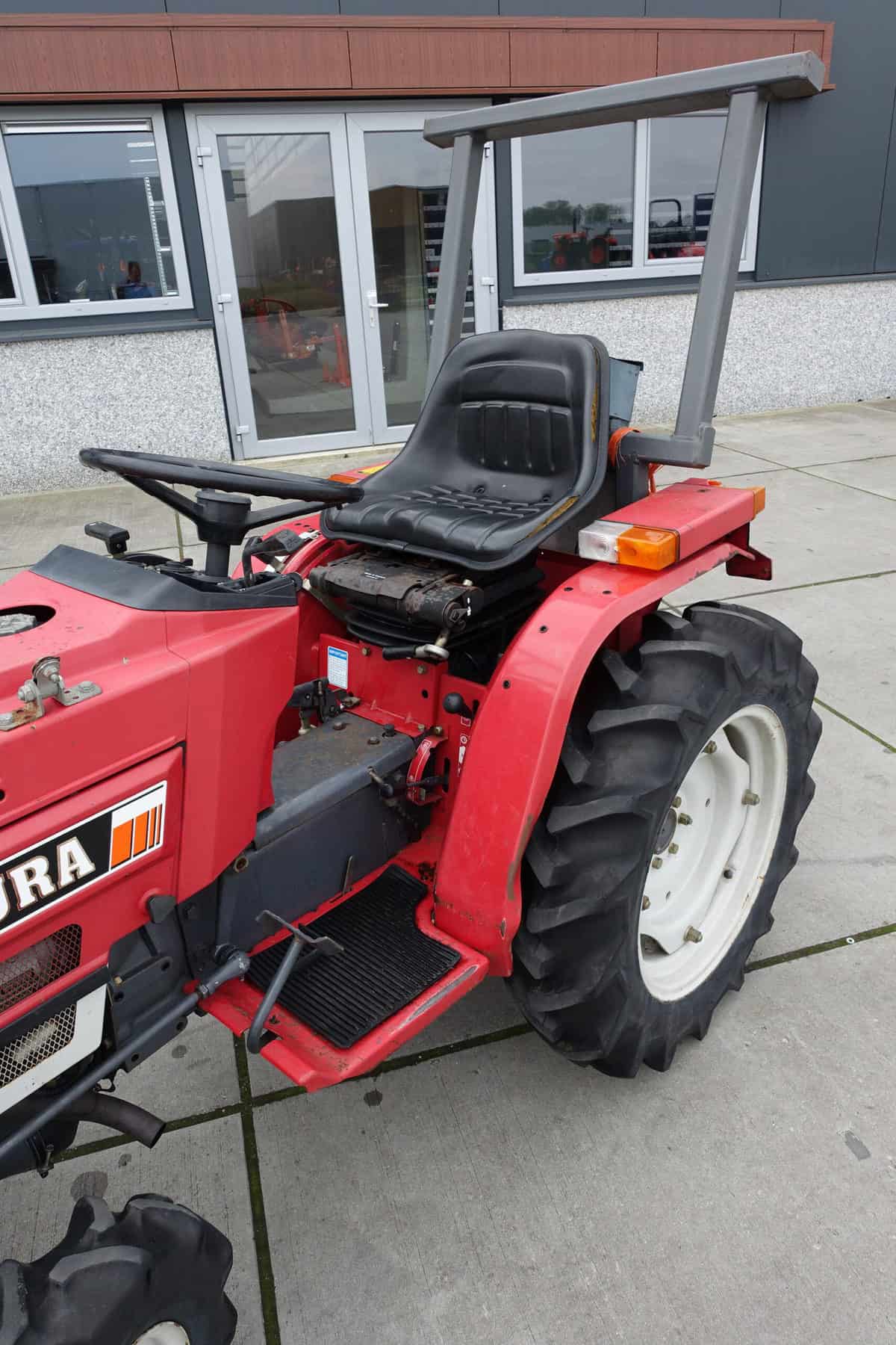 Shibaura SP1840 4wd • VM Service