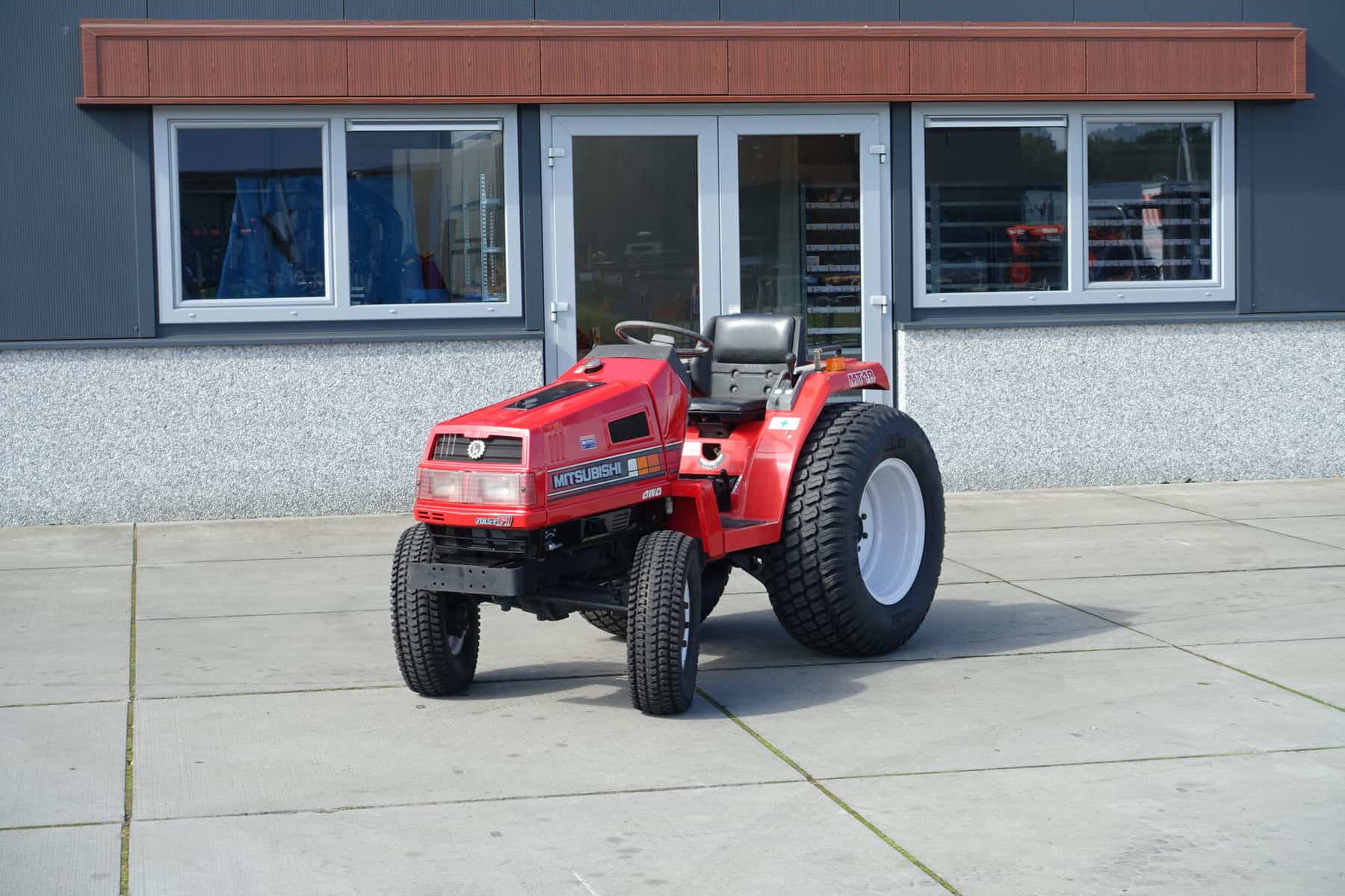 Mitsubishi MT18 4wd • VM Service