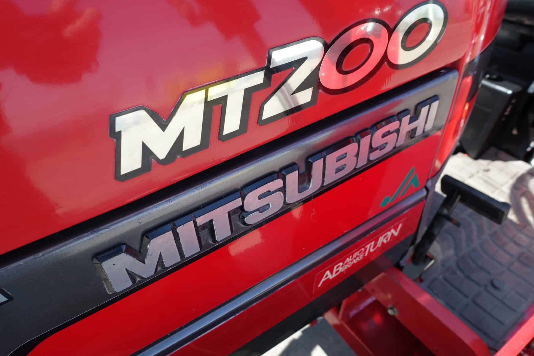 Mitsubishi MT200 4wd • VM Service