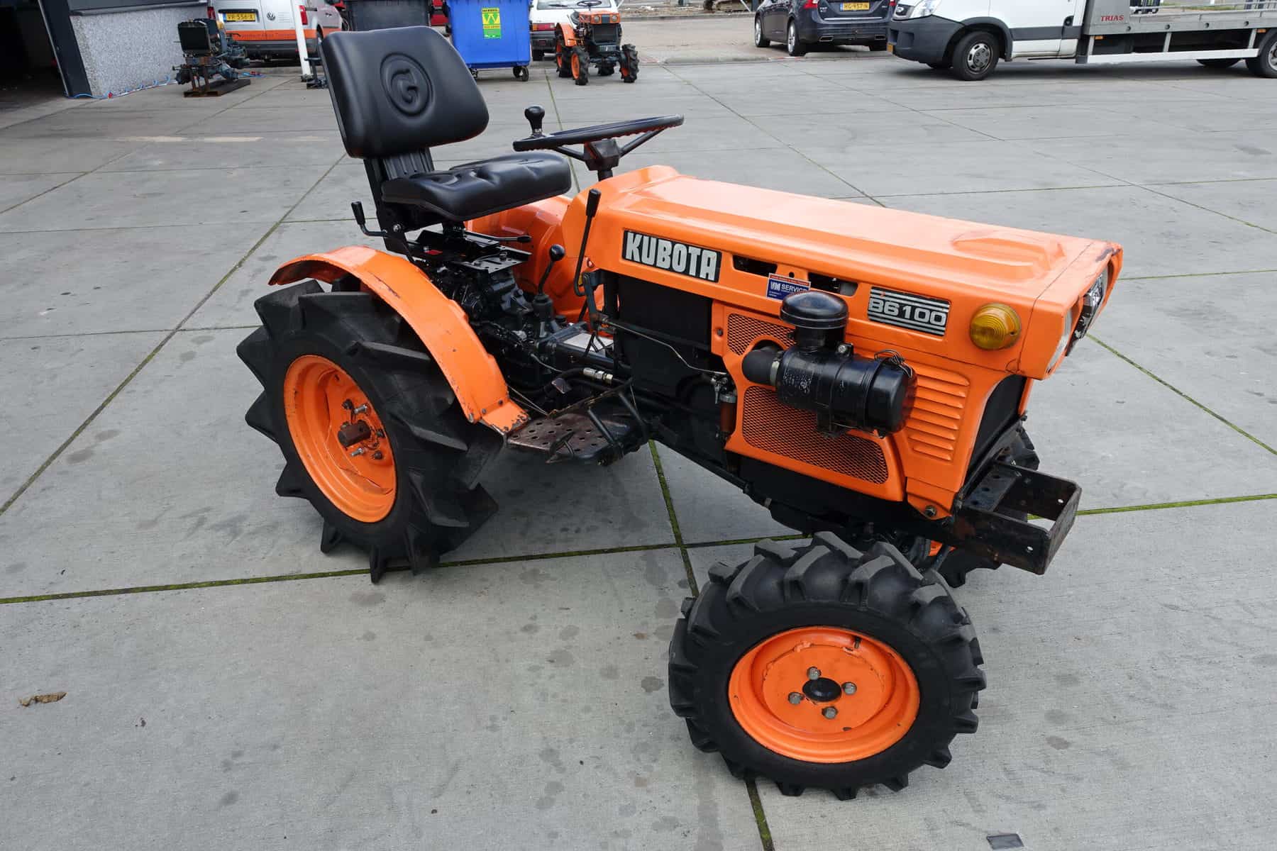 Kubota B6100 4wd • VM Service