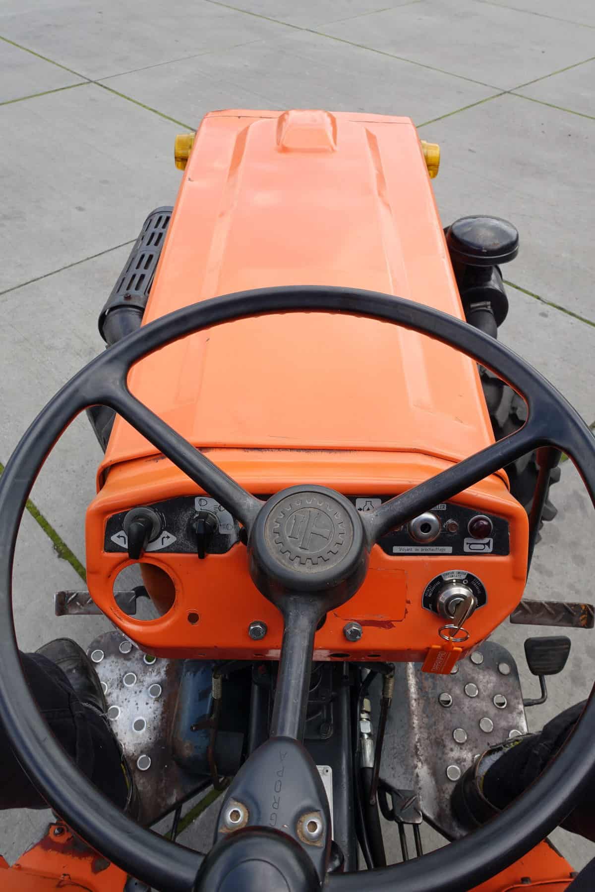 Kubota B6100 4wd • VM Service