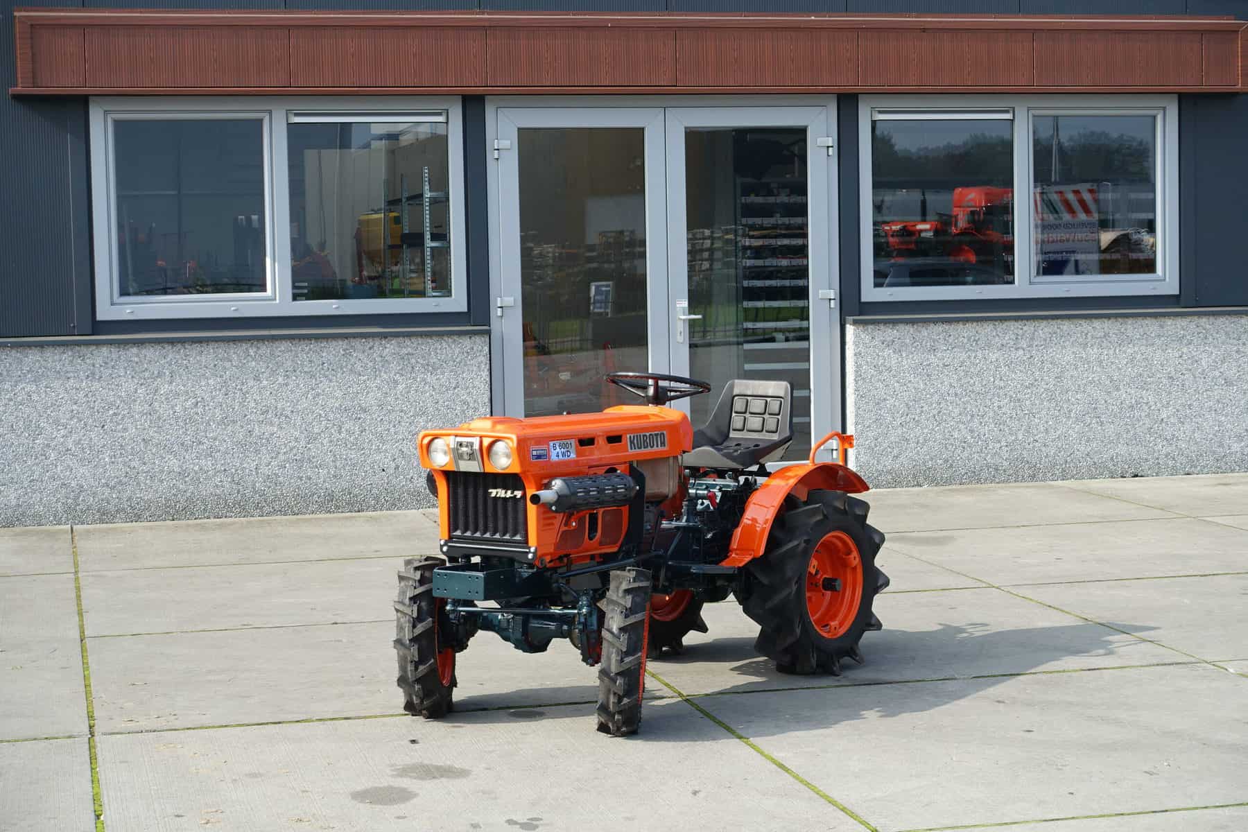 Kubota B6001 4wd • VM Service