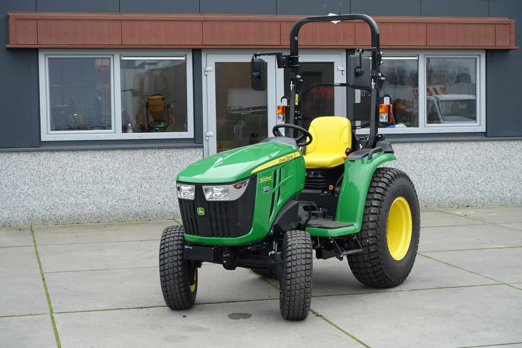 John Deere 3025E 4wd HST • VM Service