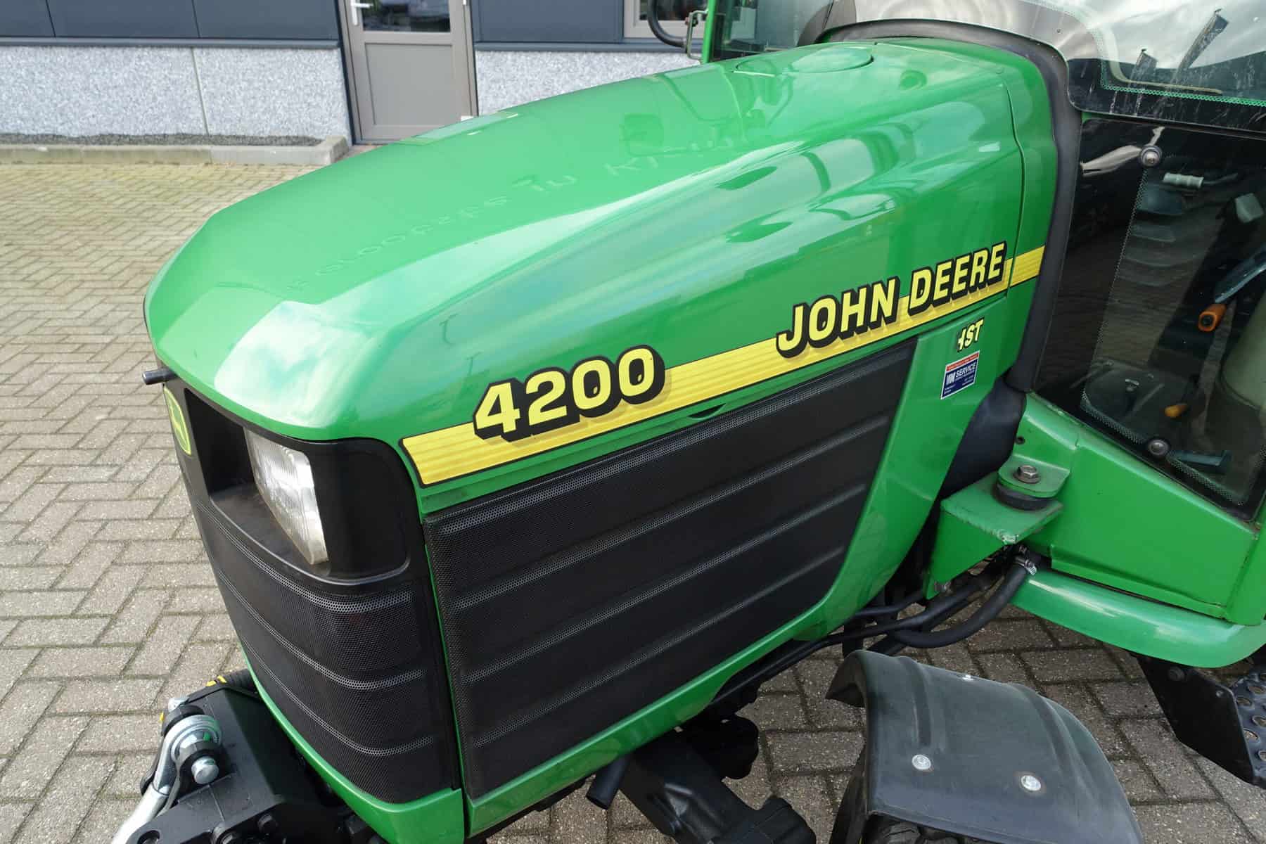 John Deere 4200 4wd HST • VM Service