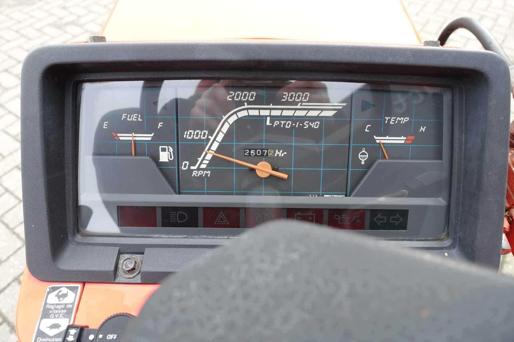 Kubota B2150 4wd HST • VM Service