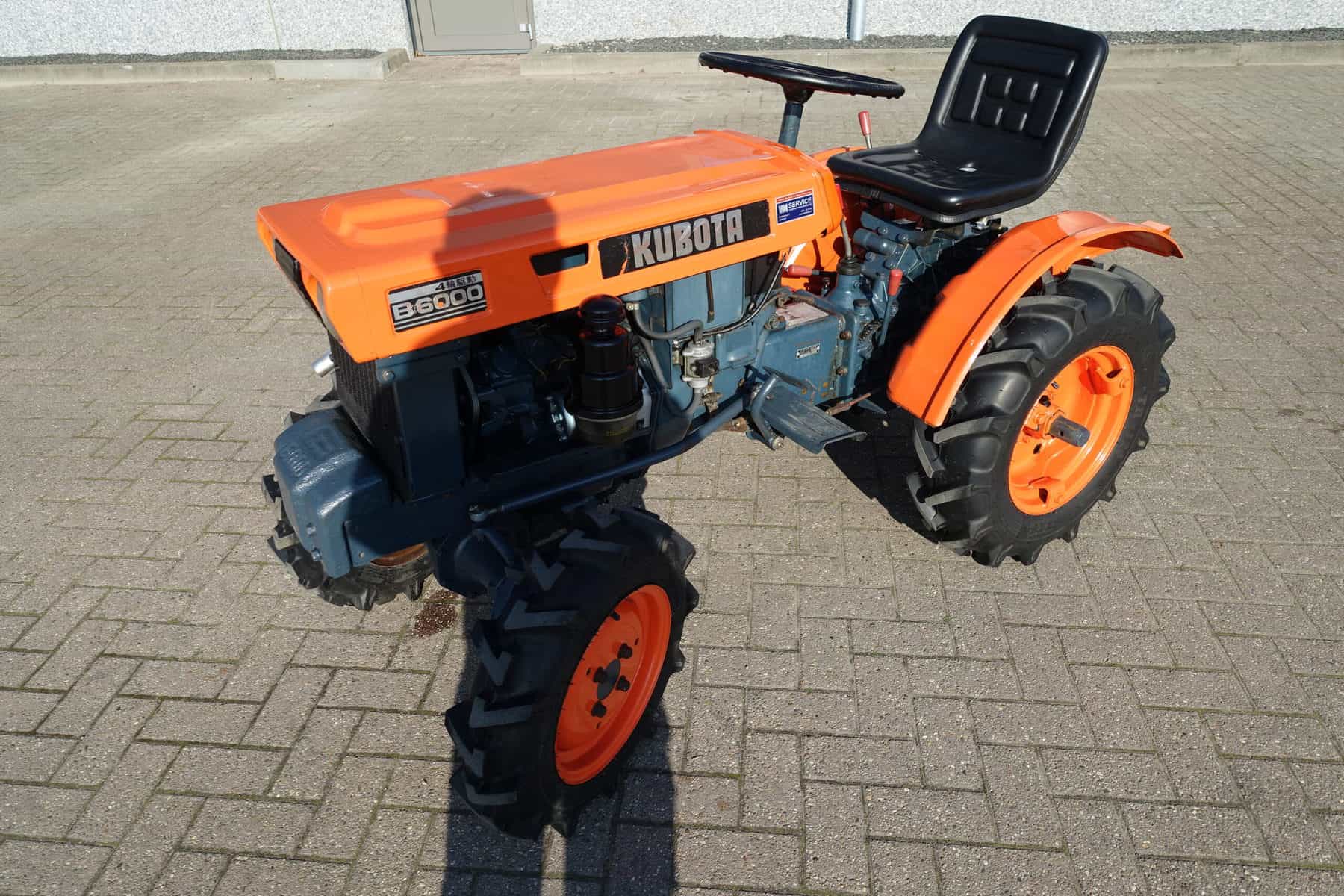 Kubota B6000 4wd • VM Service
