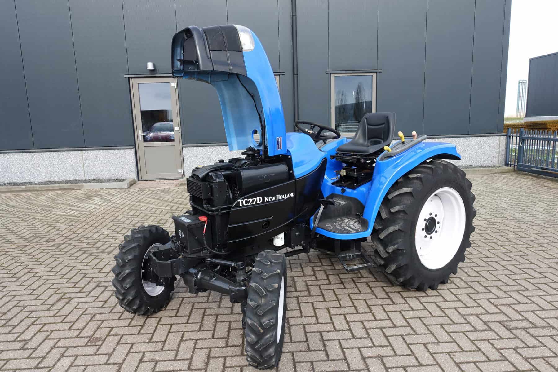 New Holland TC27 4wd HST • VM Service