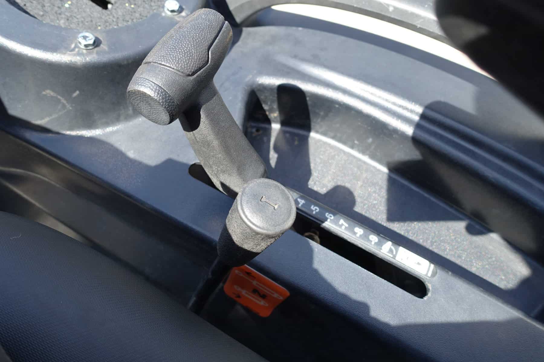 Solis 26 4wd HST • VM Service