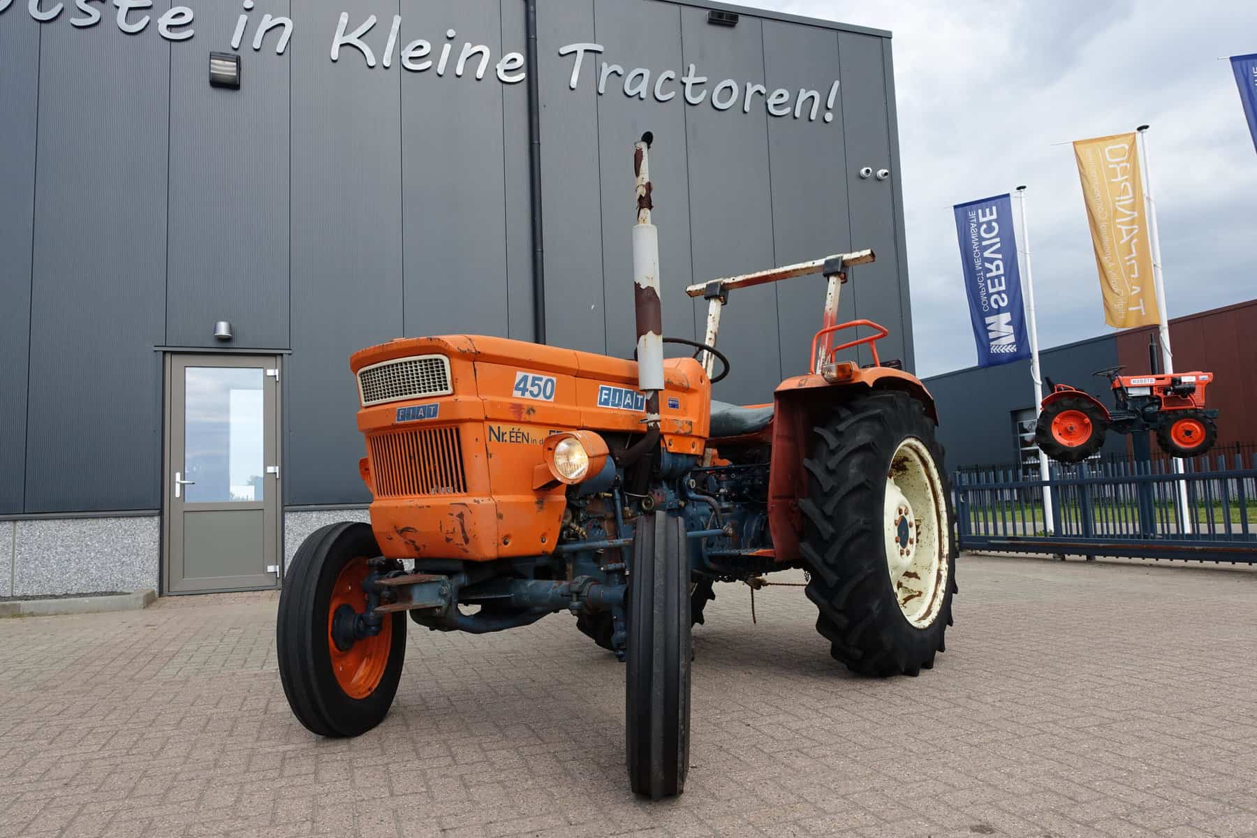 Fiat 450 2wd • VM Service