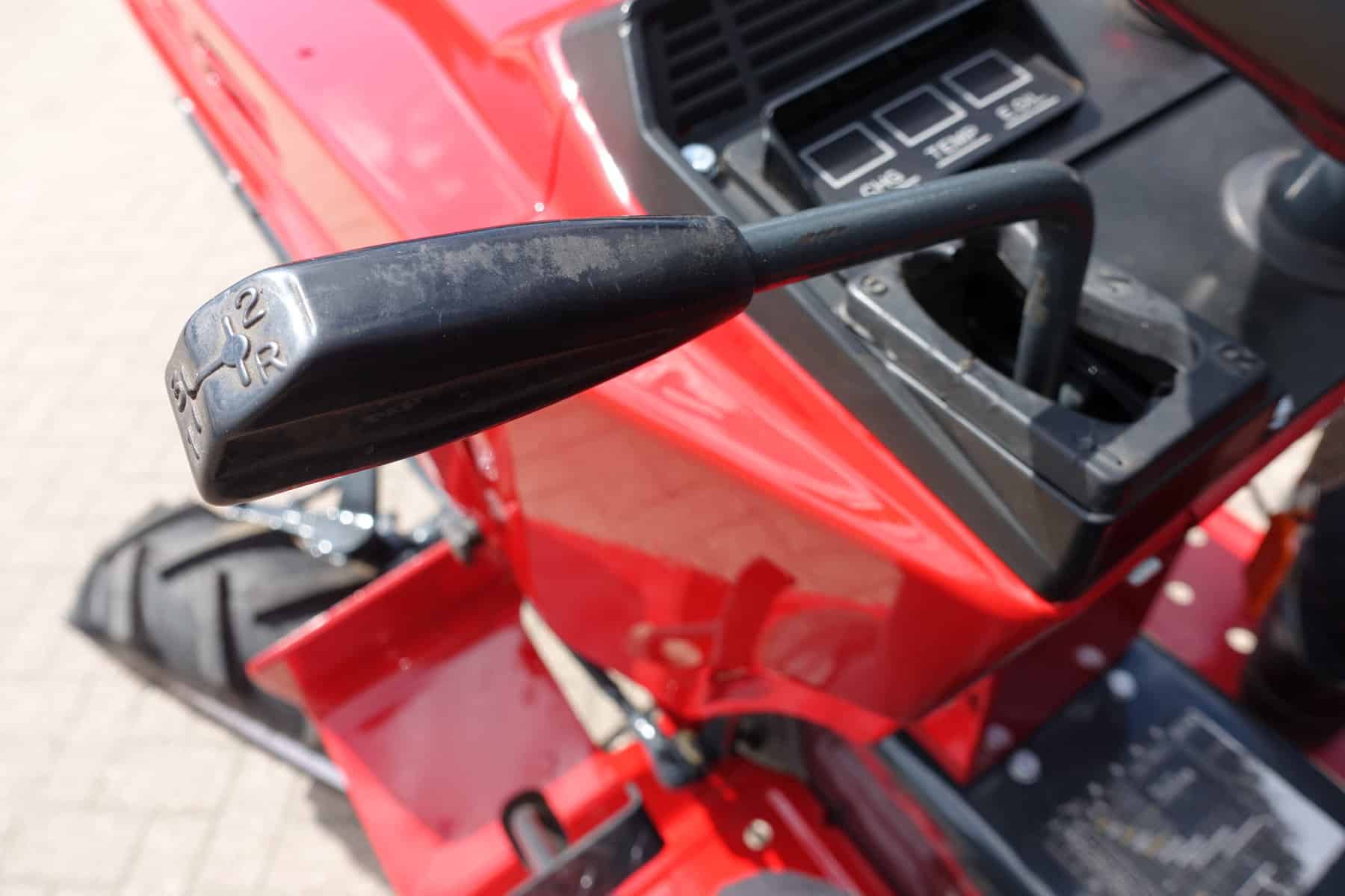 Shibaura P17F 4wd • VM Service