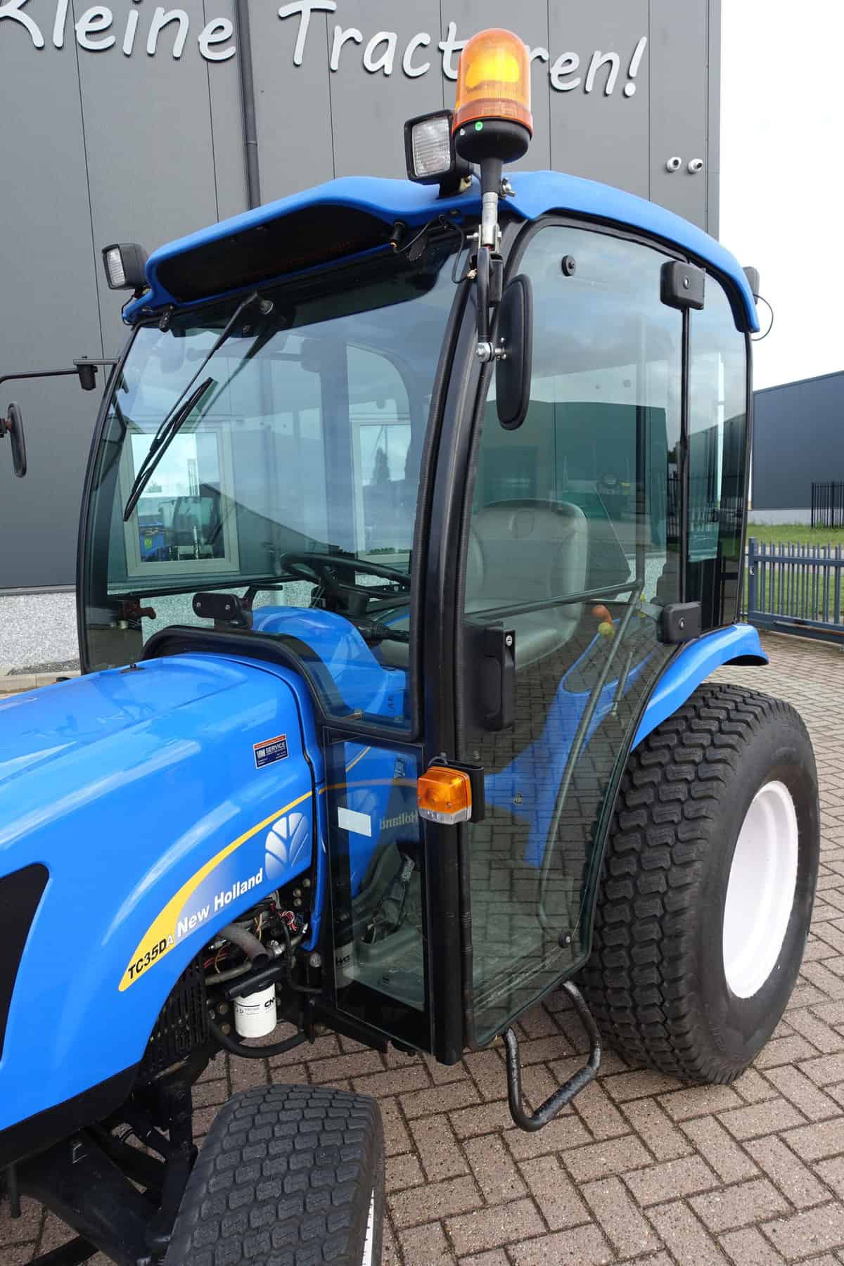 New Holland TC35DA HST • VM Service