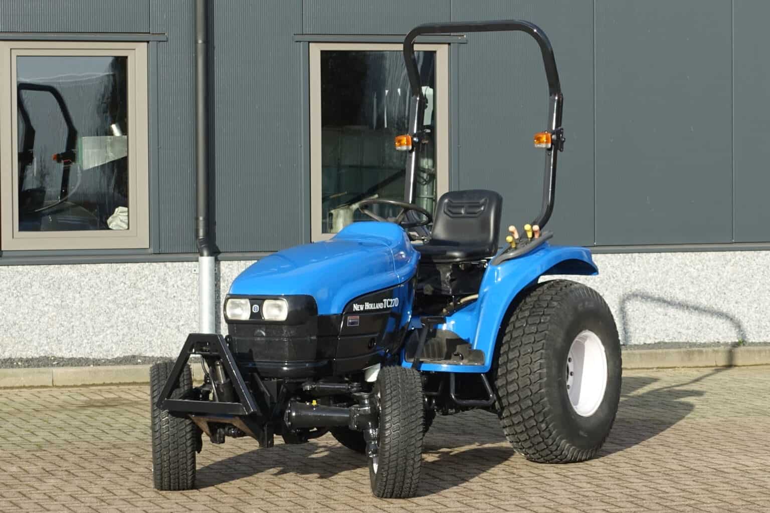 New Holland TC27 4wd • VM Service