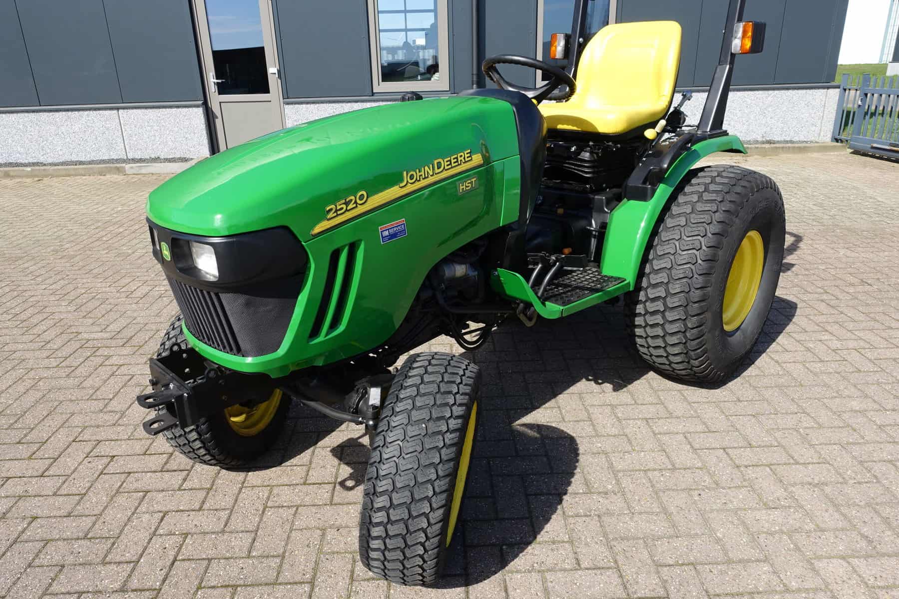 John Deere 2520 4wd HST • VM Service