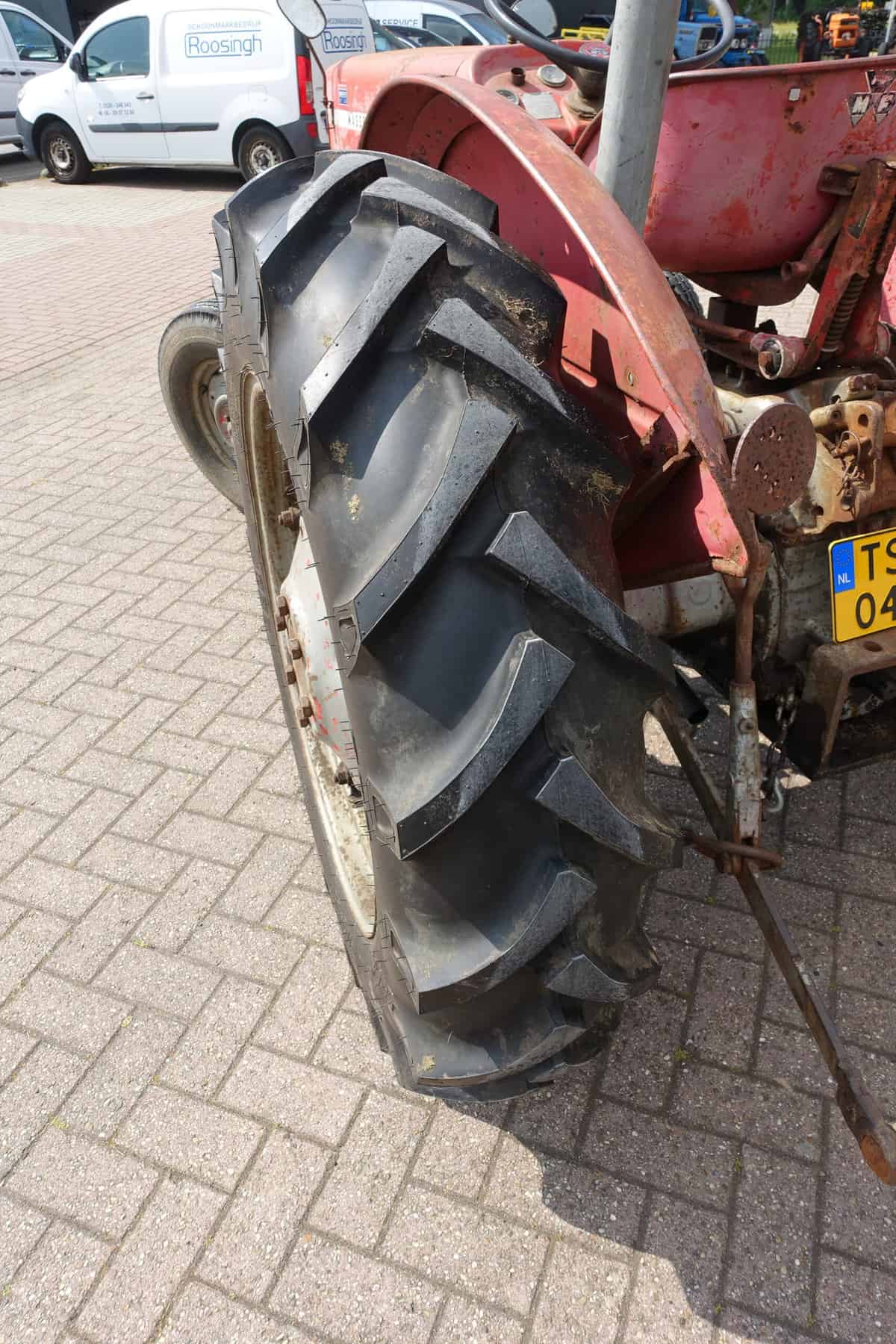 MF130 2wd • VM Service