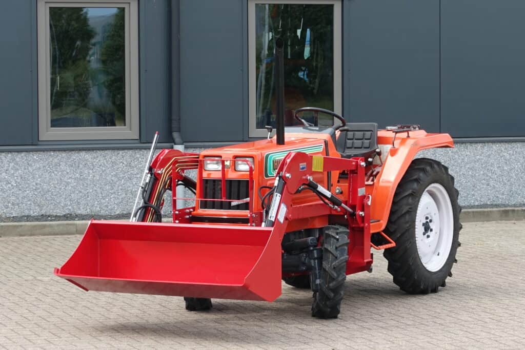 Hinomoto N239 4wd • VM Service