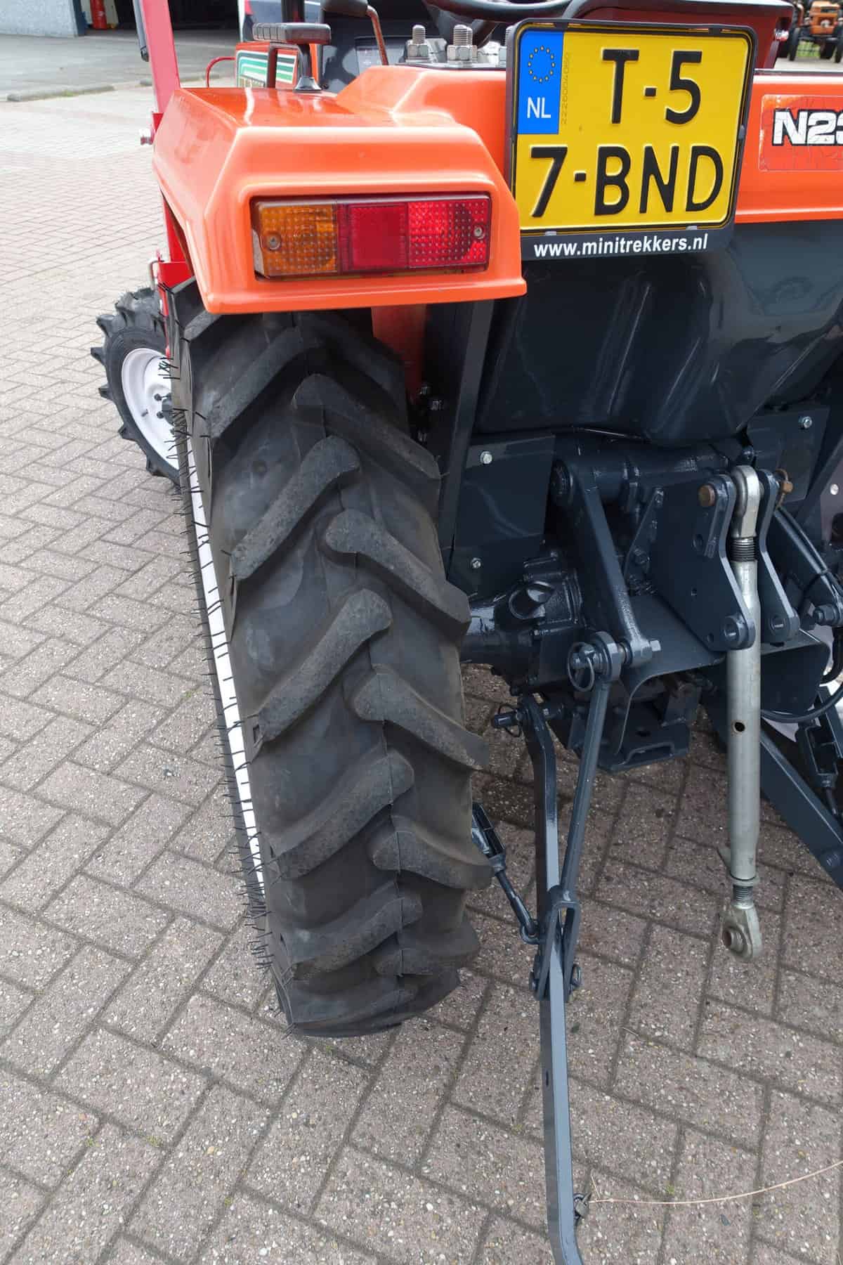 Hinomoto N239 4wd • VM Service