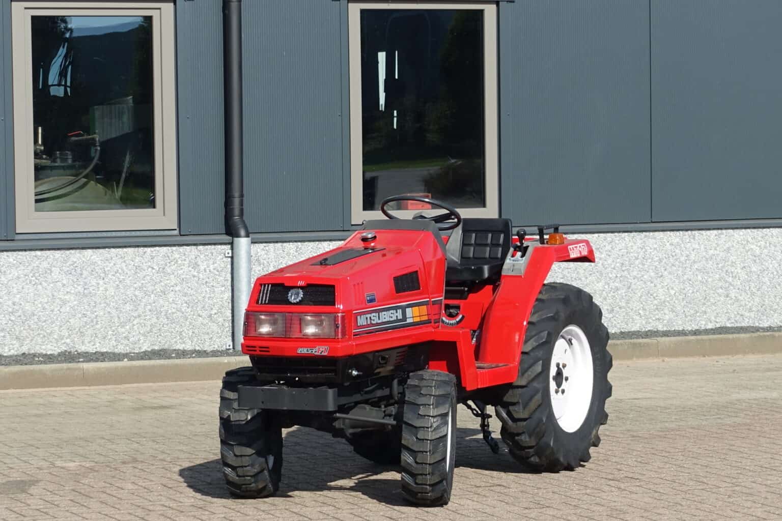 Mitsubishi MT17 4wd • VM Service