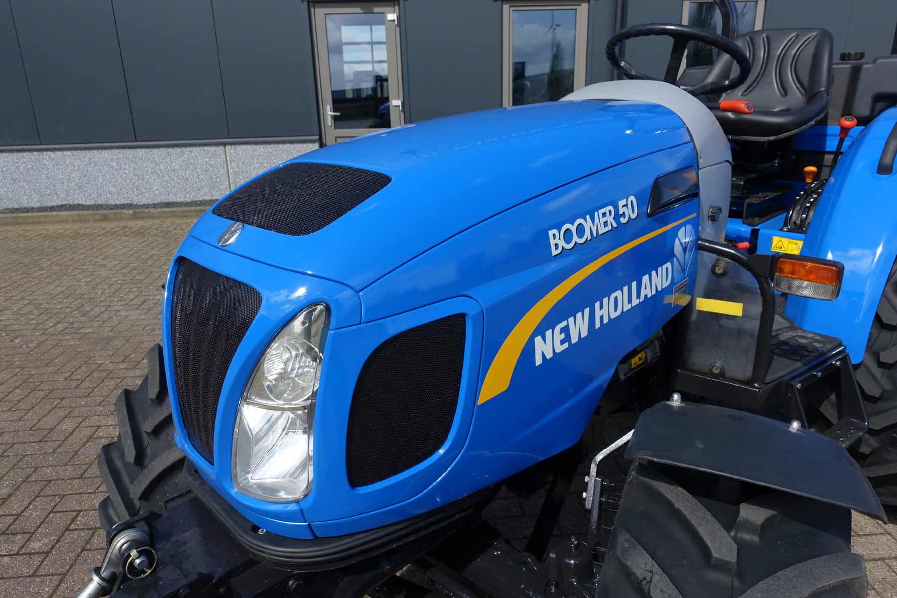New Holland Boomer • VM Service